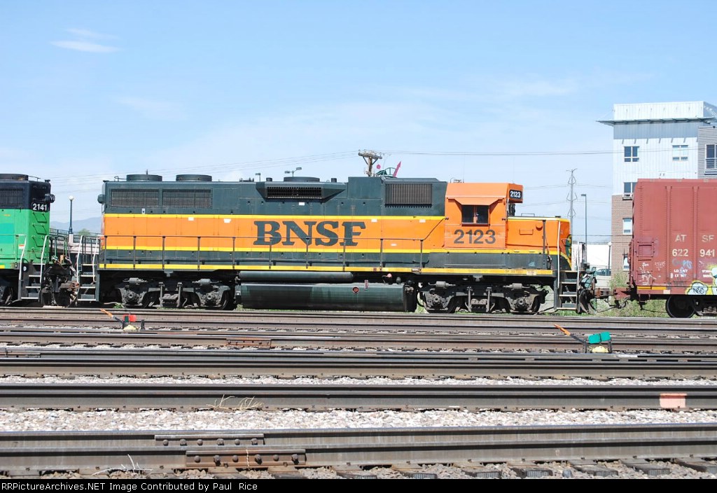 BNSF 2123